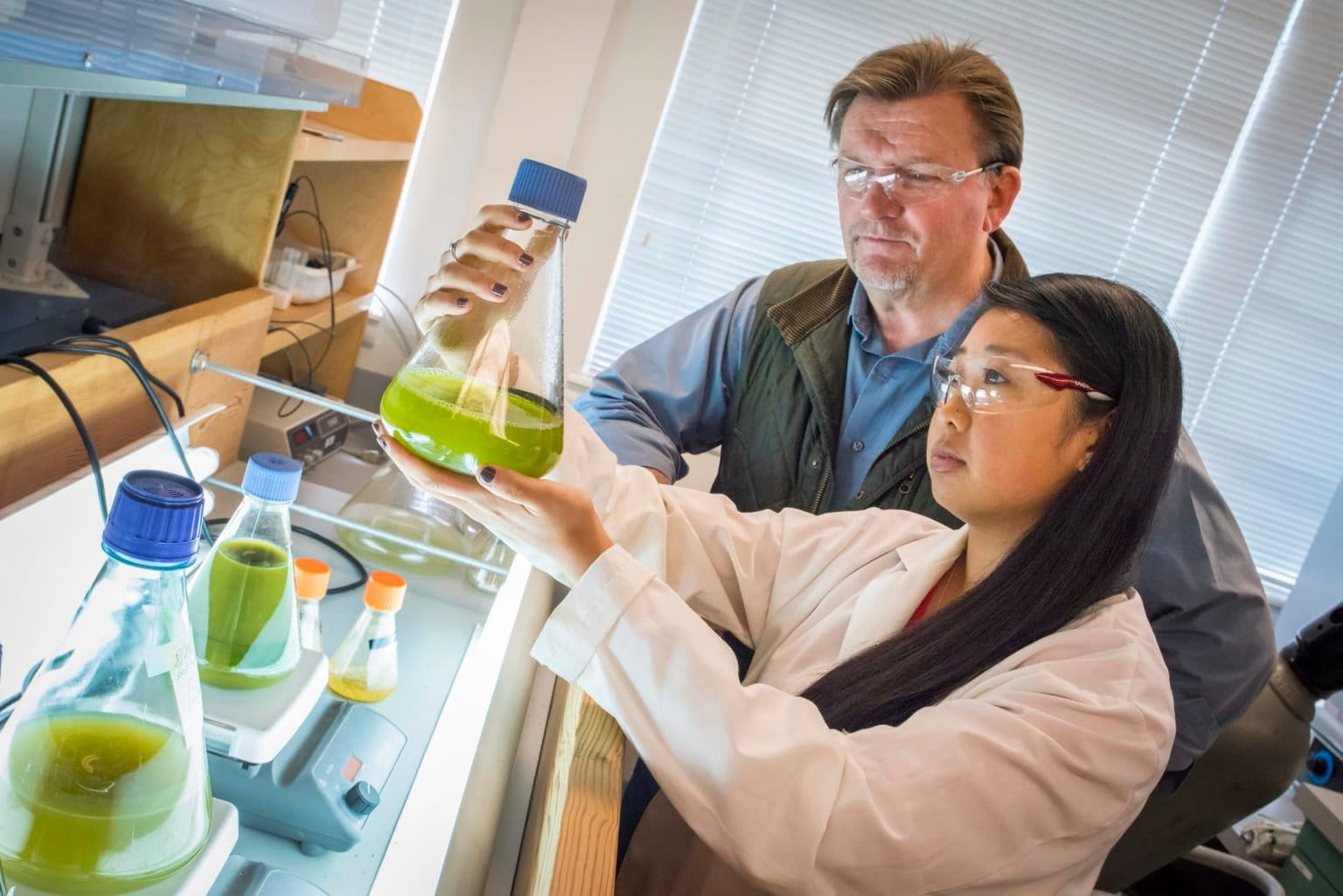 As Exxon bows out, industry takes step toward sustainable algae biofuels