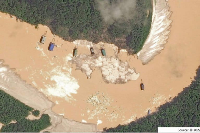 Illegal mines and “floating towns” on the Puré River leave uncontacted ...