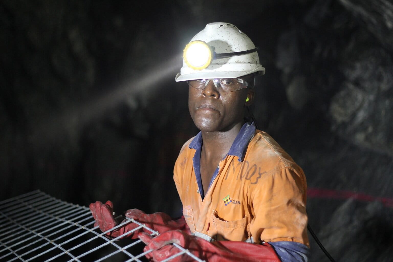 Locals slam Zimbabwe for turning a blind eye to Chinese miner’s ...