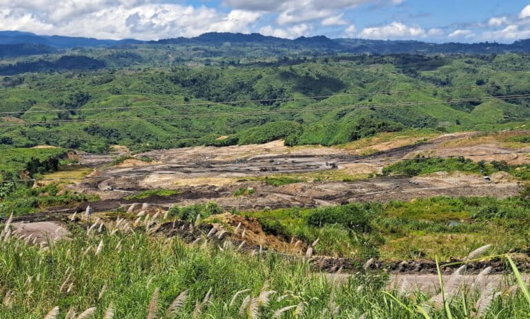 Philippine coal mine roars into production amid waves of complaints