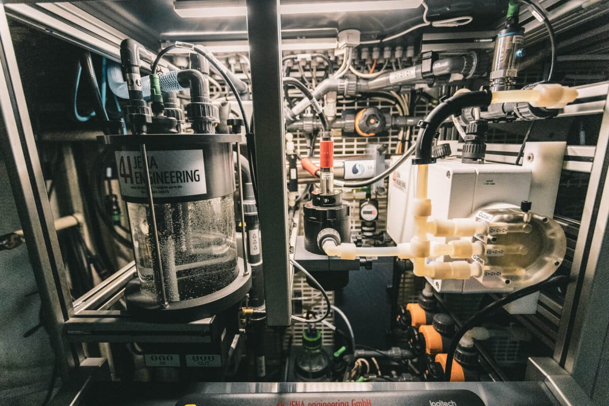 Científicos descubren inusuales fugas naturales de petróleo en el Estrecho de Magallanes en Chile