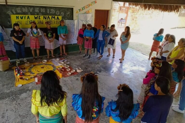 Pueblo indígena Shawi dice NO a una carretera en Perú