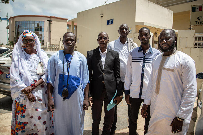Au Sénégal, un collectif de pêcheurs veut faire fermer une usine de ...