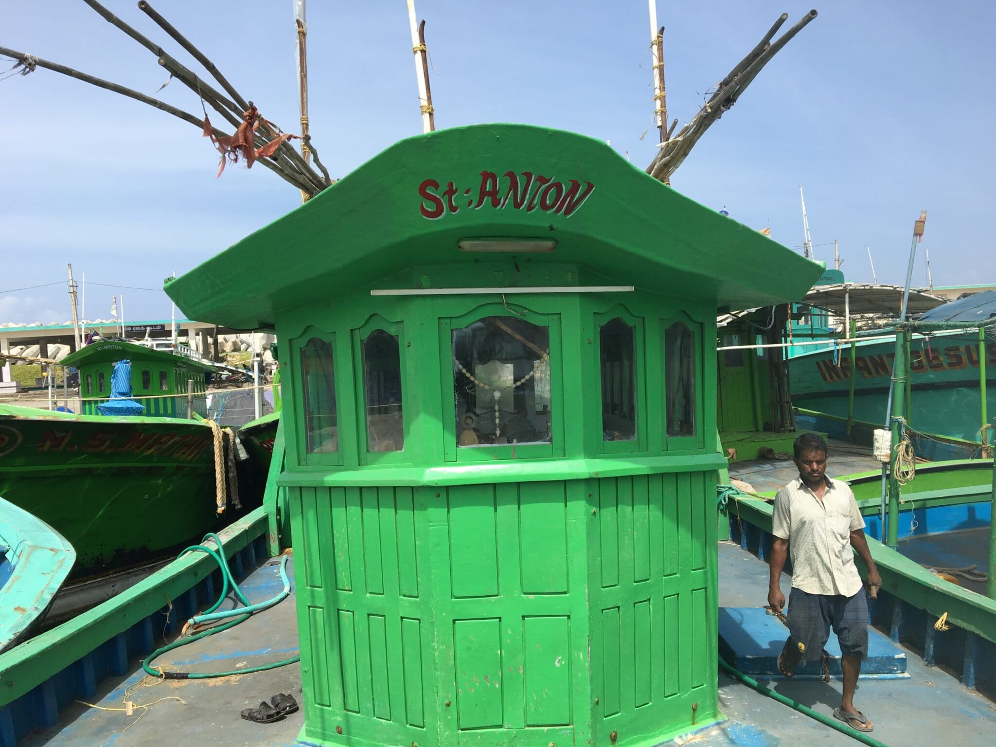 Communication technologies for artisanal deep-sea fishers