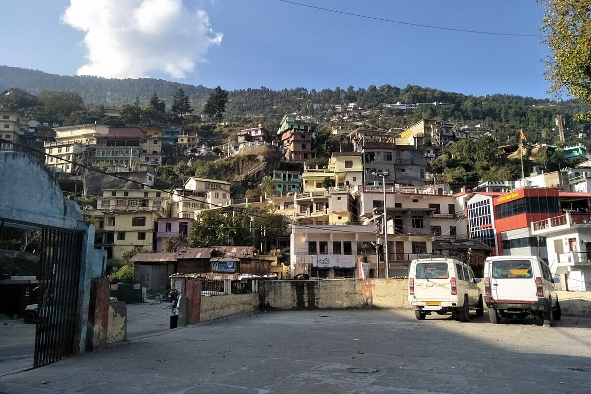 Joshimath's economy wanes as tourists dwindle