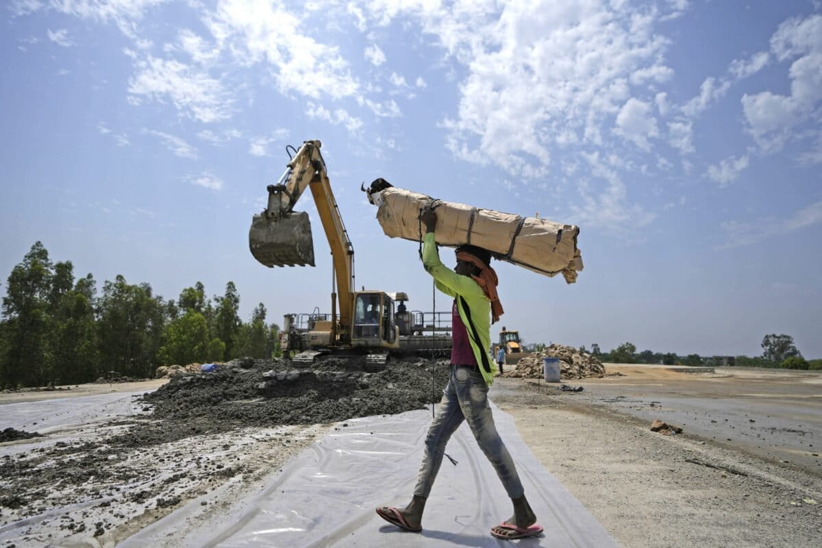 Ministry changes land acquisition requirements for select projects ...